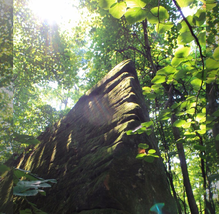 The Many Legends of Pipe’s Cliff – Richland County History