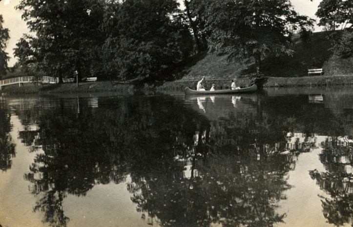 In a Rowboat on Maple Lake & North Lake: 1913 – Richland County History